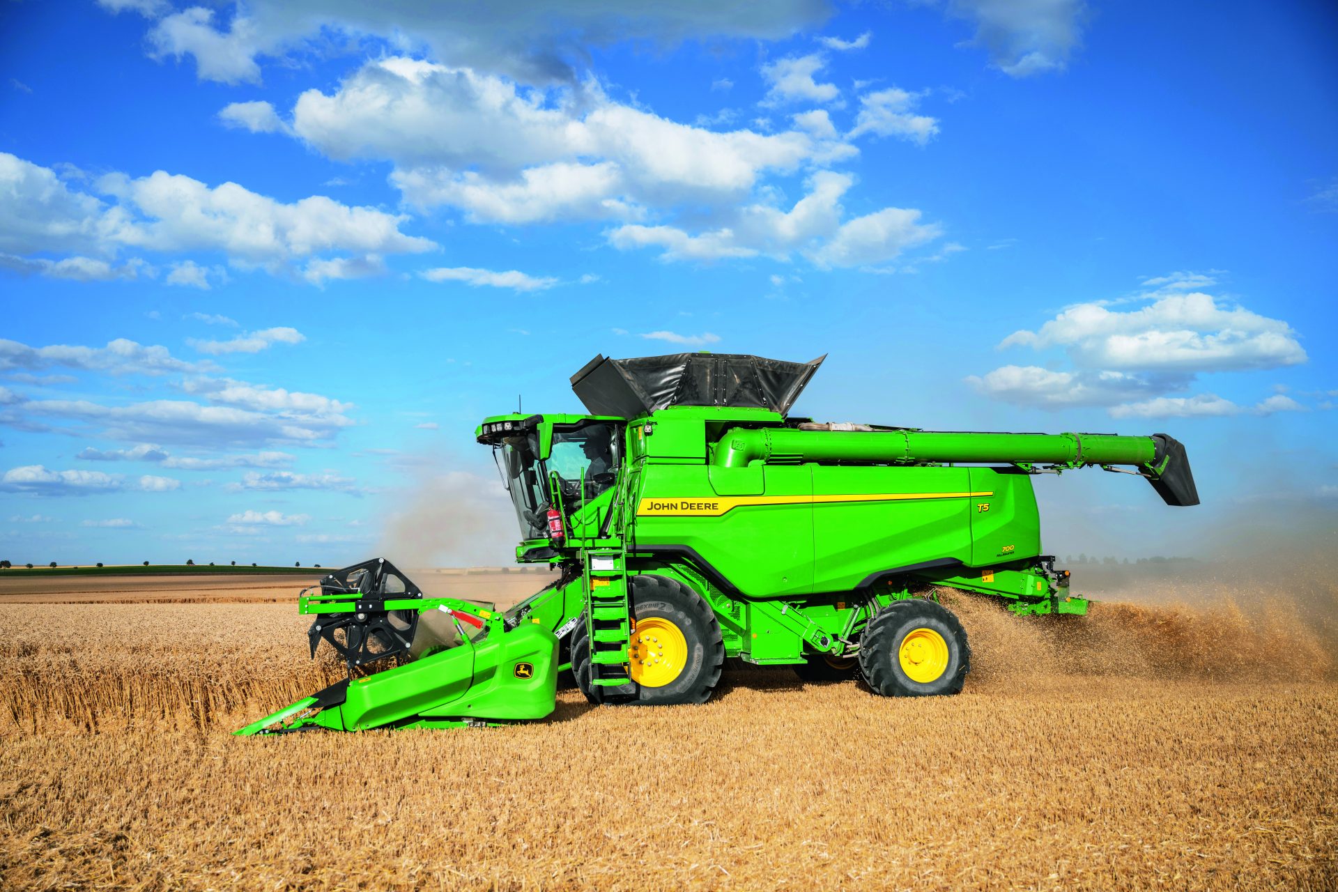 New cab, new name for Deere combines - Profi