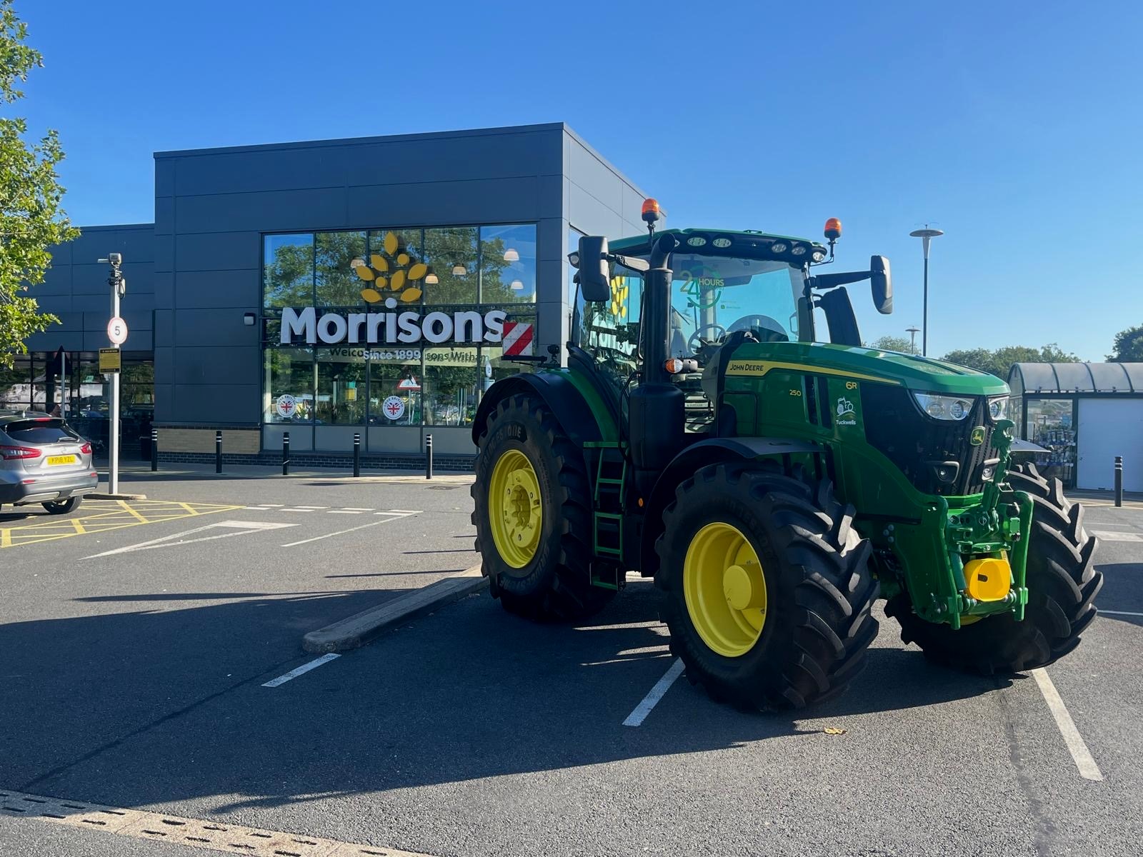 John Deere tractors in Morrisons car parks - Profi