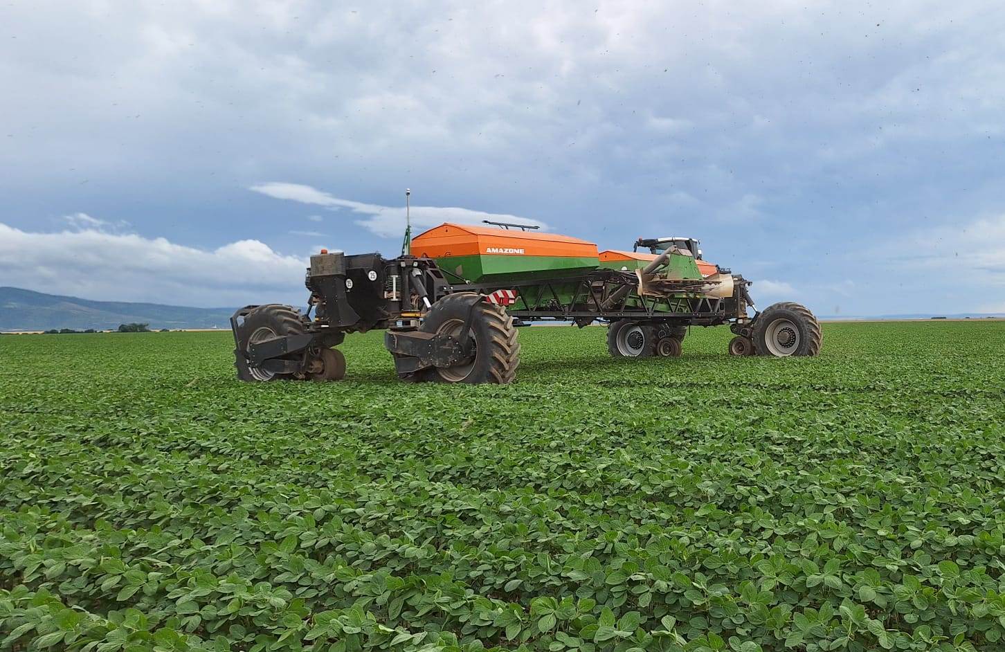 Nexat with Amazone fertiliser spreader - Profi