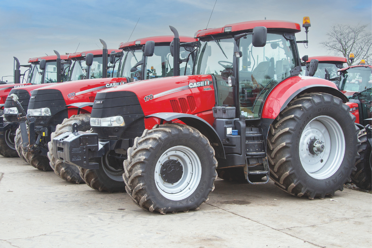 Case IH Puma LWB Puma tractors: Put your used buying claws into a Puma ...