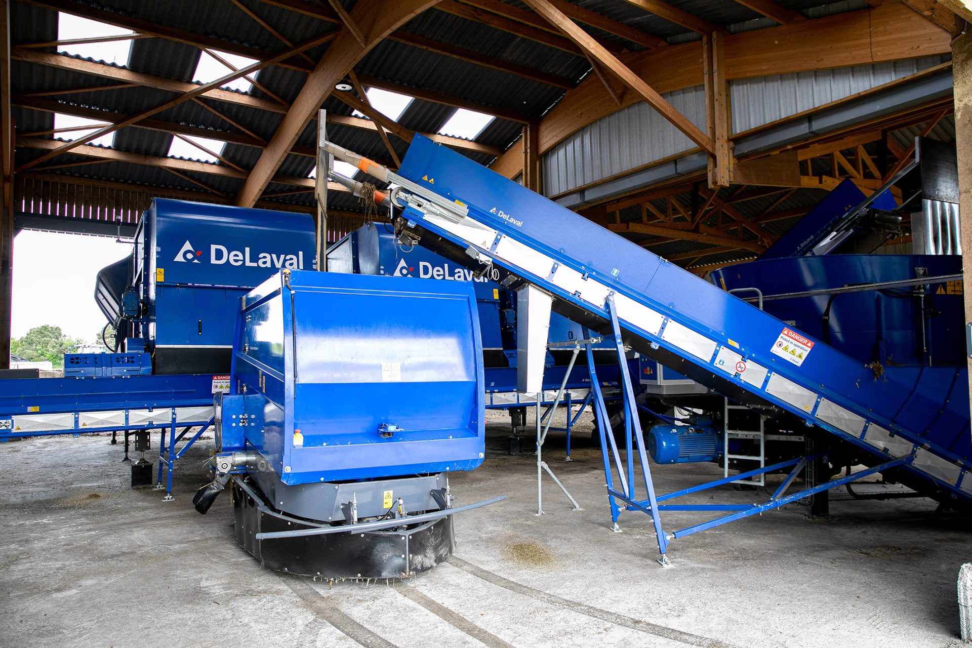 First UK outing for DeLaval feed robot - Profi