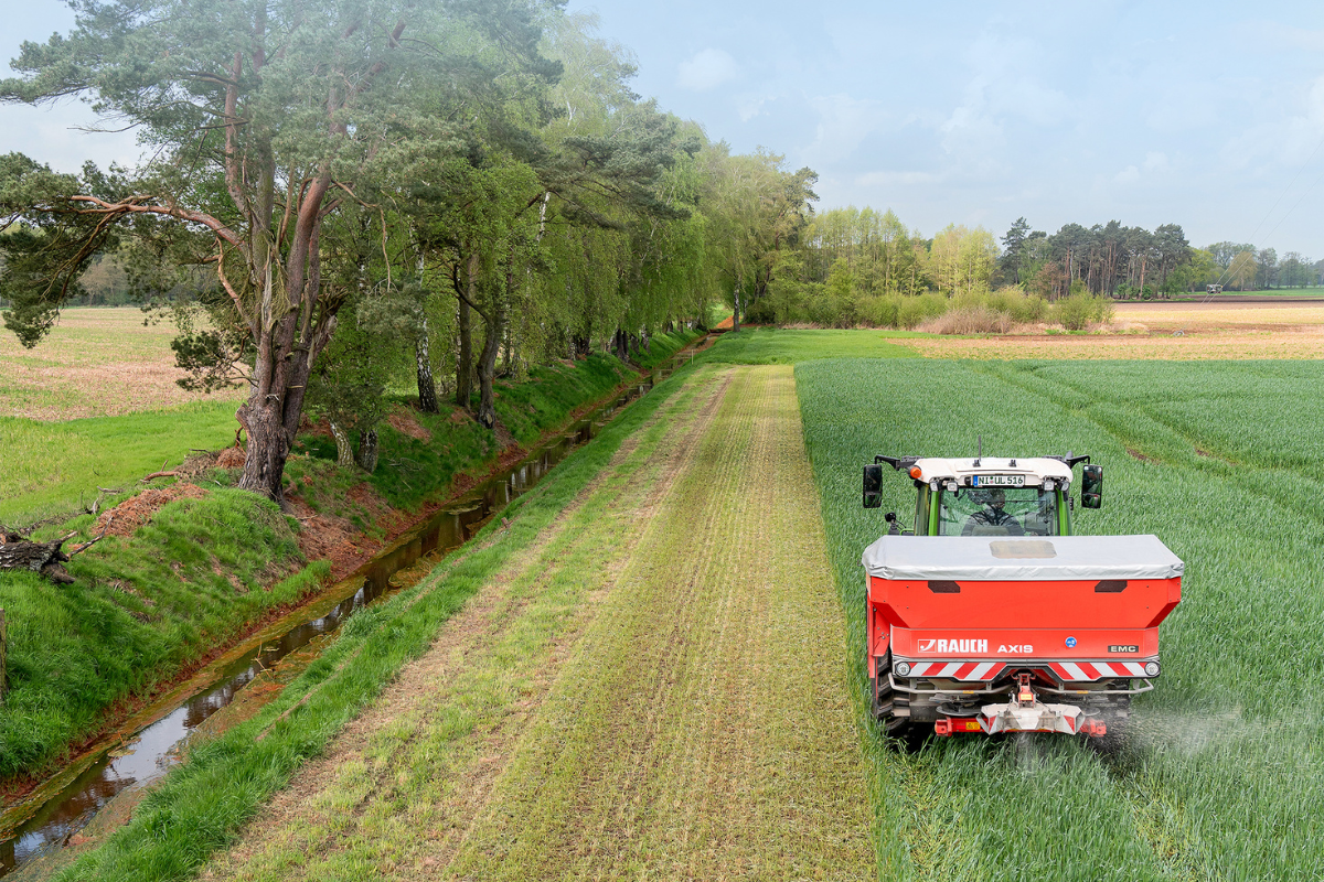 Border spreading systems — Part 1:To the line - Profi