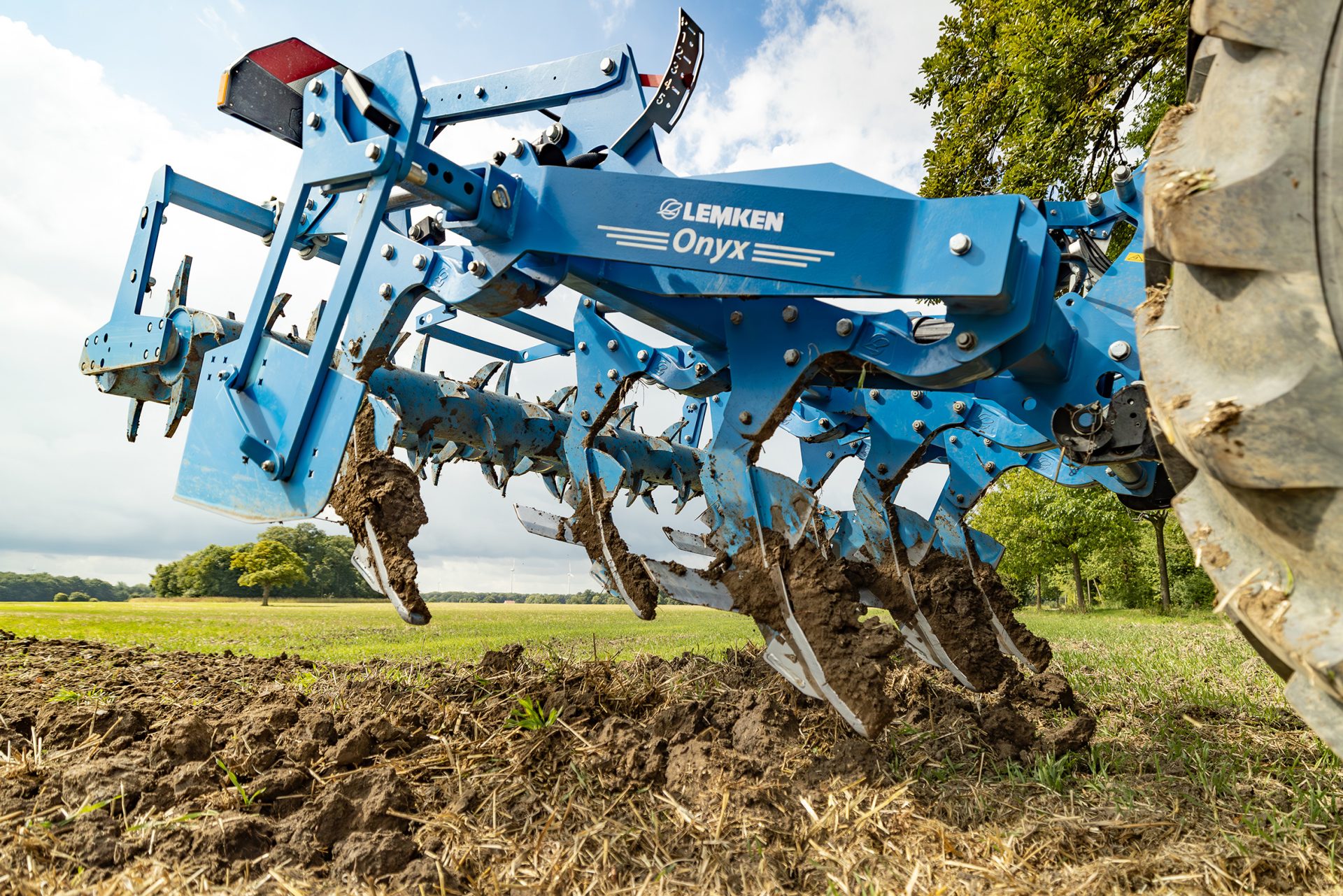 Lemken launches Onyx subsoiler - Profi