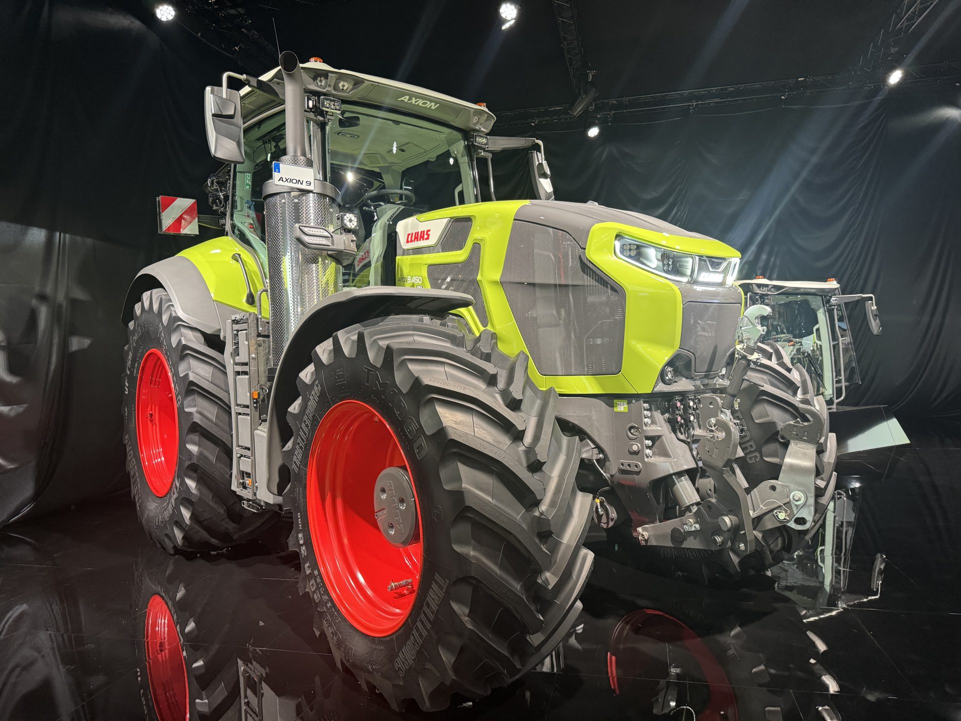 Axion 9.450 unveiled at Agritechnica 2025 - Profi