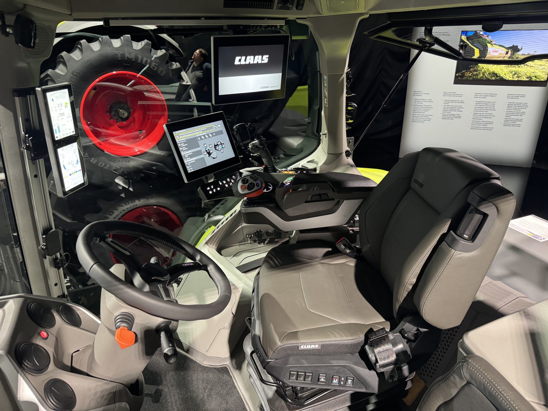 Axion 9.450 unveiled at Agritechnica 2025 - Profi