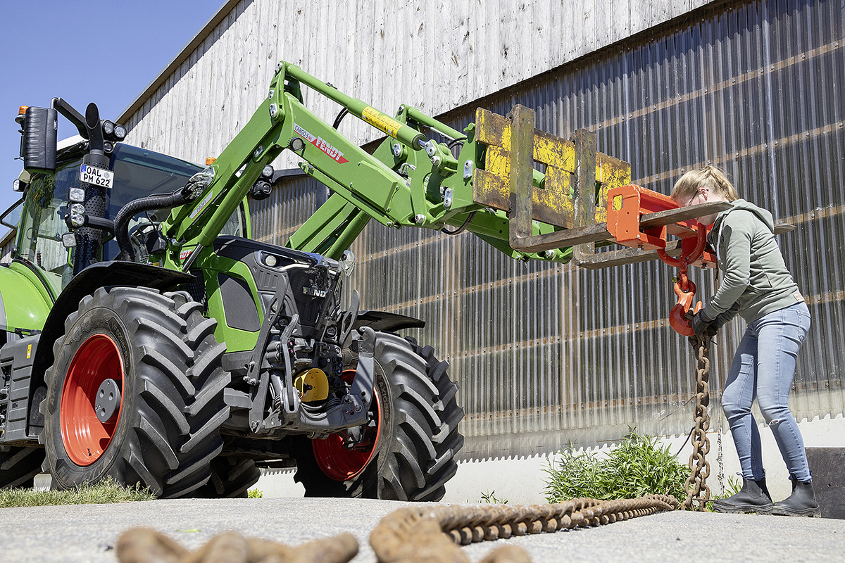 Fendt Cargo 5.90 Profi front loader: Lots of possibilities… - Profi