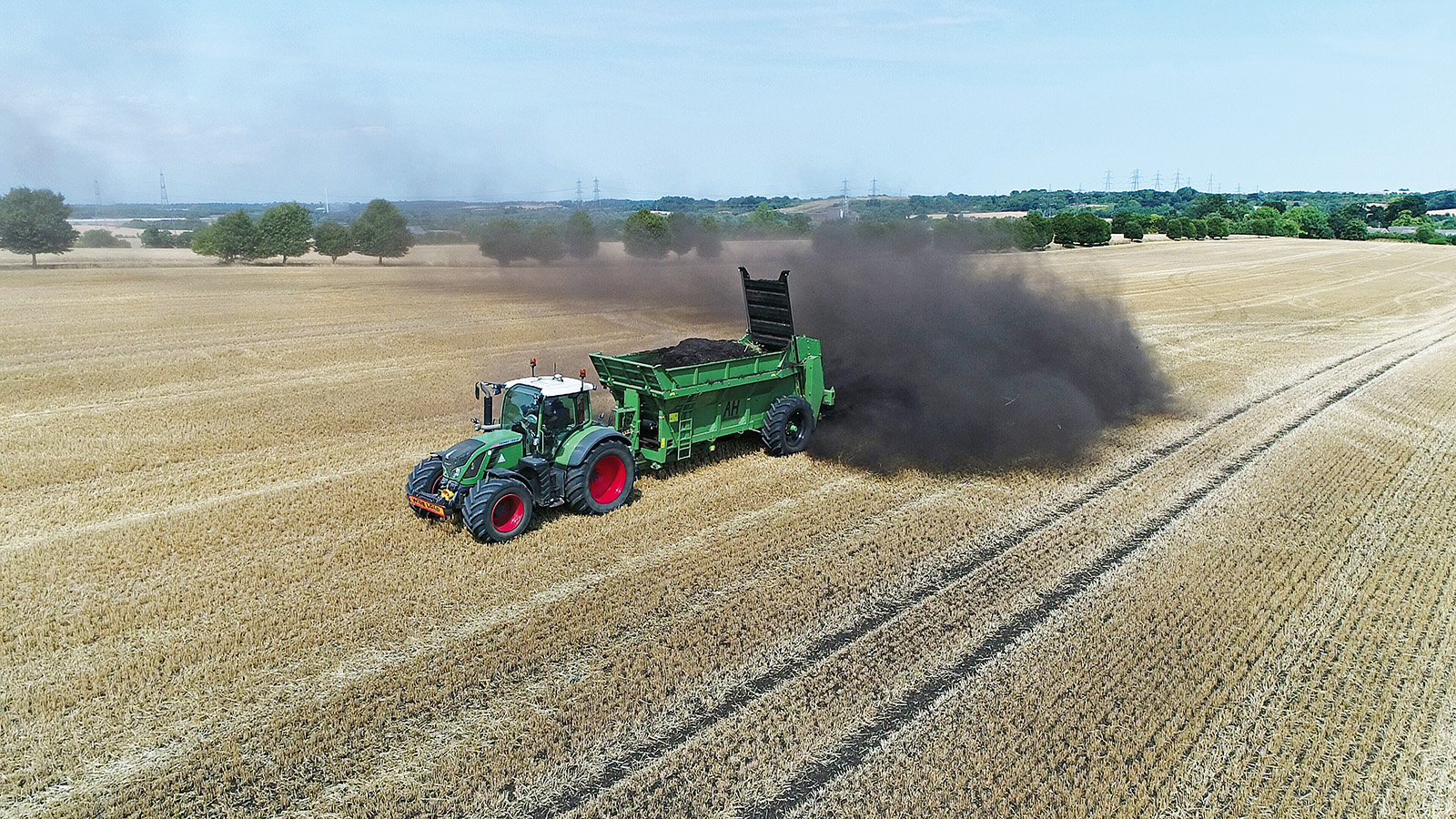 12t muck spreaders: Managing your muck - Profi