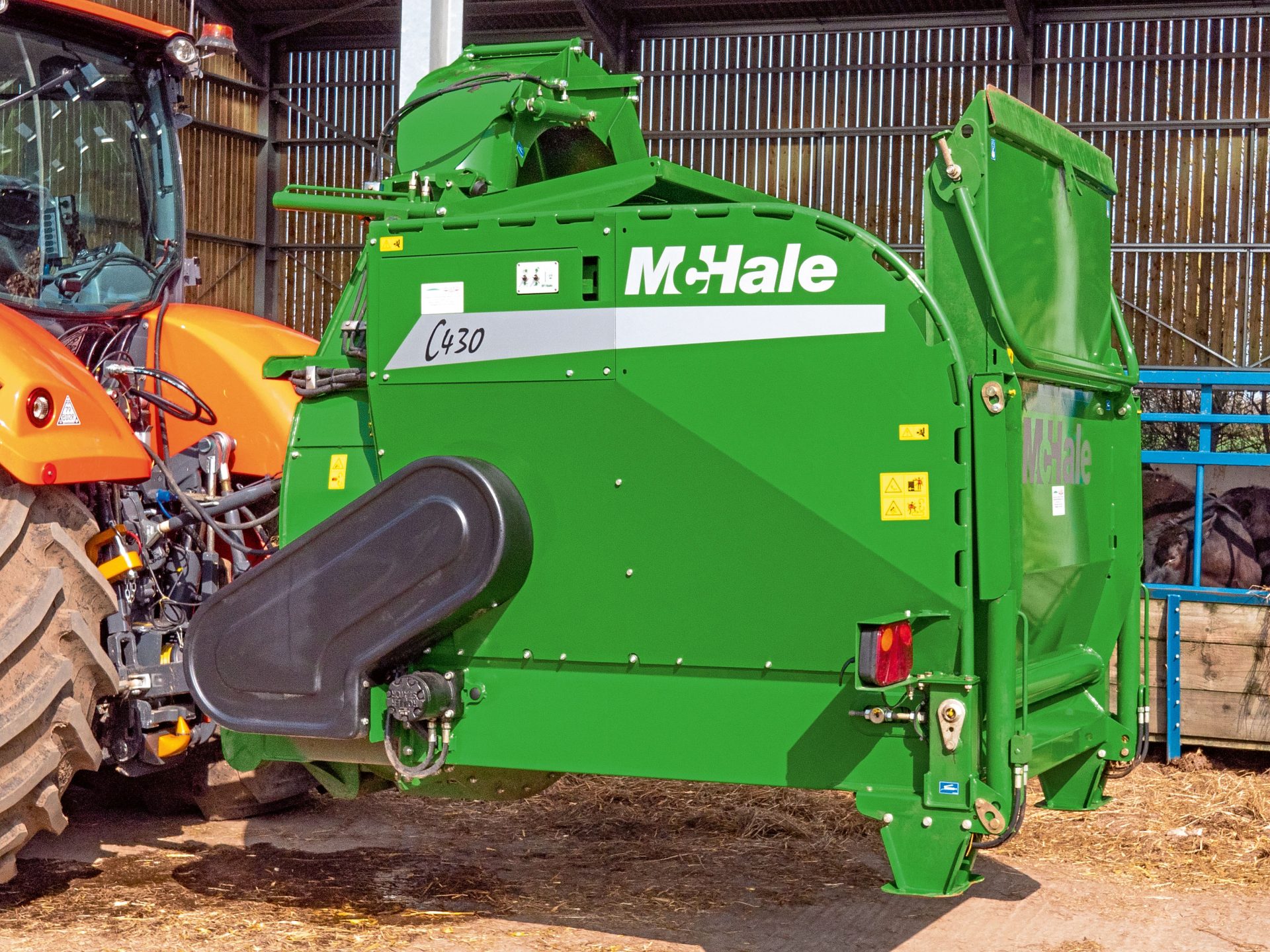 McHale C4 silage feeder/straw blower Careful checks key to sound feeder ...